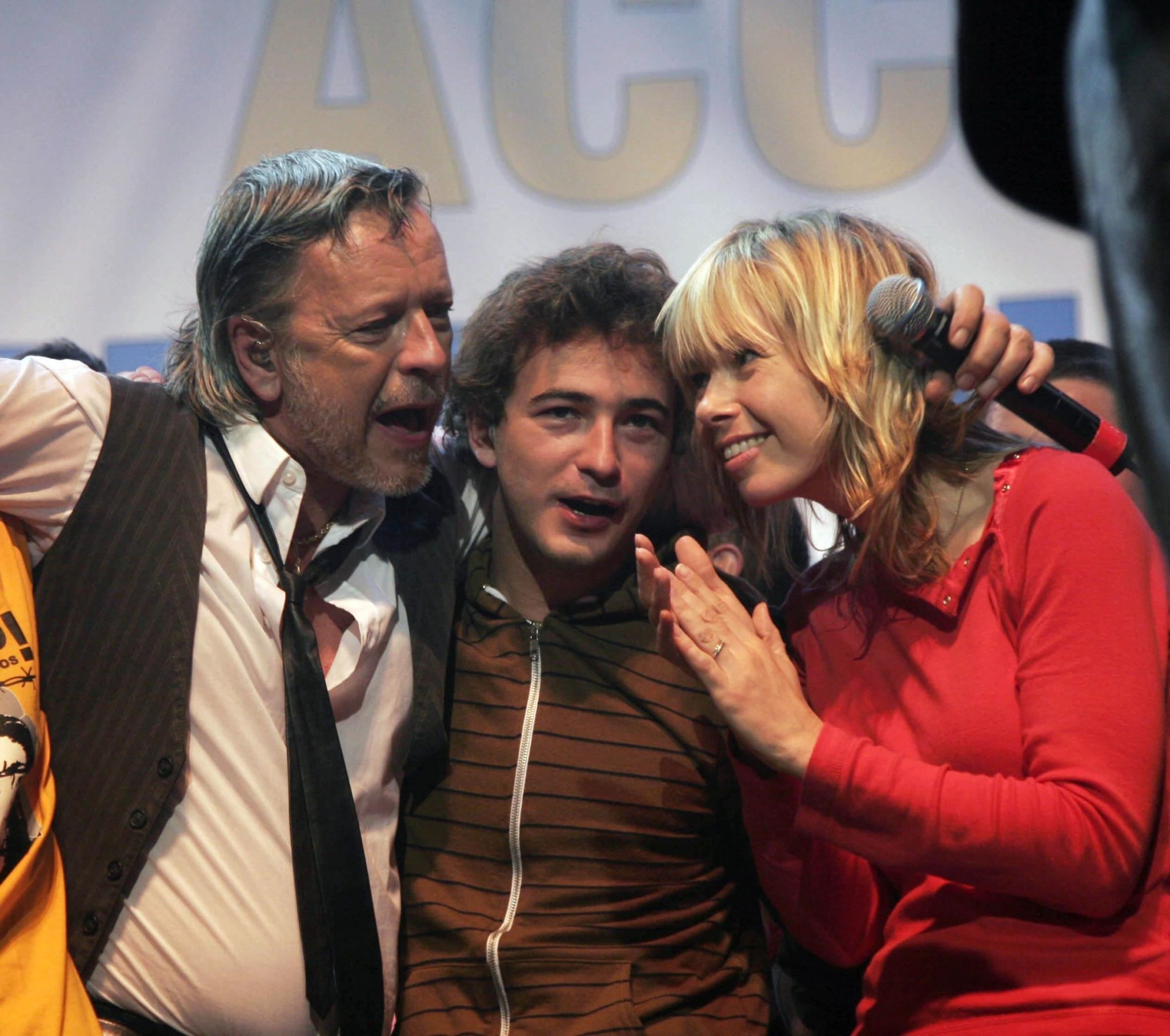 Renan Luce Et Sa Nouvelle Compagne - Blaujournal